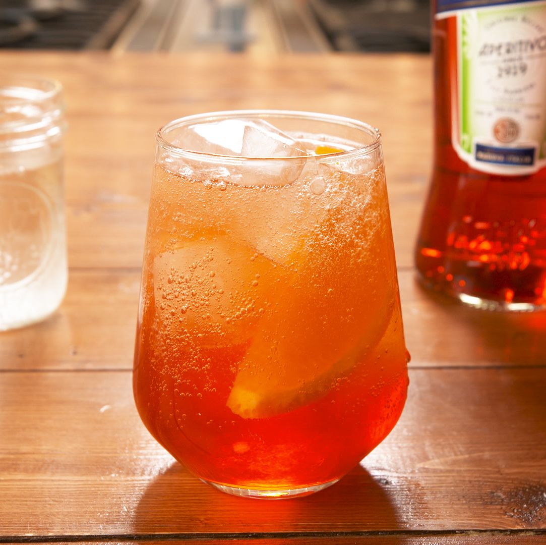 How to prepare an Aperol Spritz - TuttoFood